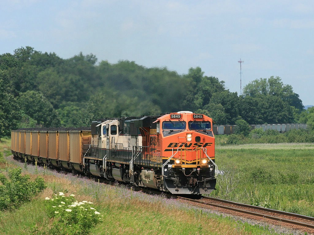 BNSF 5845